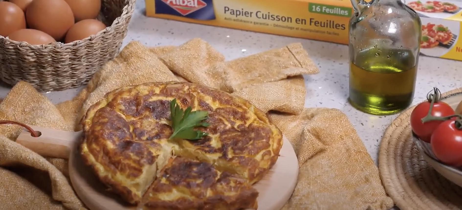 Tortilla Patatas : Recette facile aux pommes de terres et oignons ...